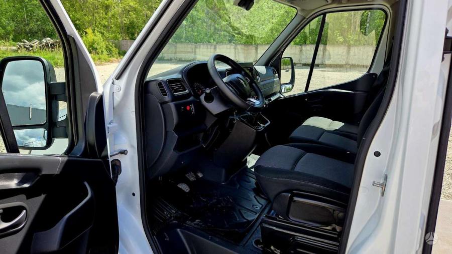 White Renault Master 2020 in Siauliai, with an engine capacity of 2.30 L and mileage of 315 thousand km for 10700 €, photo 13 on AUTOMOTO.COM.LV