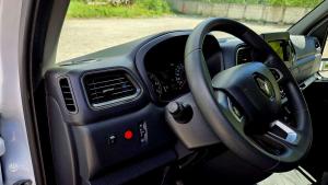 White Renault Master 2020 in Siauliai, with an engine capacity of 2.30 L and mileage of 315 thousand km for 10700 €, photo 14 on AUTOMOTO.COM.LV