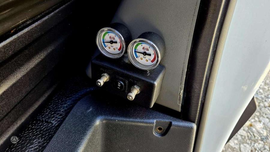 White Renault Master 2020 in Siauliai, with an engine capacity of 2.30 L and mileage of 315 thousand km for 10700 €, photo 16 on AUTOMOTO.COM.LV
