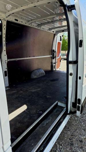 White Renault Master 2020 in Siauliai, with an engine capacity of 2.30 L and mileage of 315 thousand km for 10700 €, photo 18 on AUTOMOTO.COM.LV