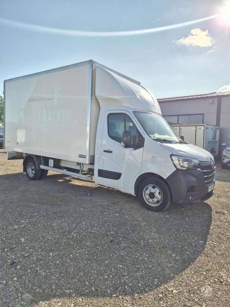 White Renault Master 2020 in Kaunas, with an engine capacity of 2.30 L and mileage of 187 thousand km for 14220 €, photo 4 on AUTOMOTO.COM.LV
