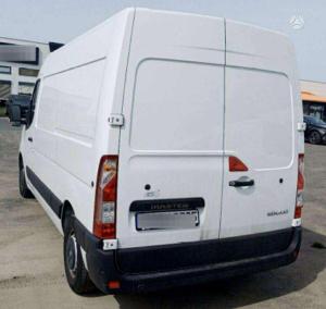 White Renault Master 2020 in Vilnius, with an engine capacity of 2.30 L and mileage of 99 thousand km for 18029 €, photo 5 on AUTOMOTO.COM.LV