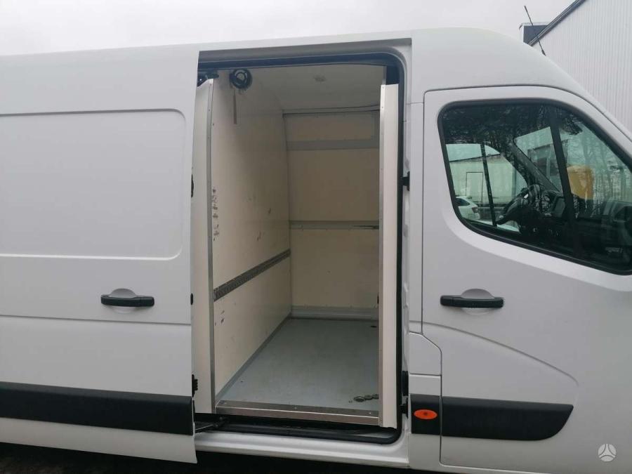Balts Renault Master 2020 Tauragė, ar dzinēja tilpumu 2.30 L un nobraukumu 271 tūkst. km par 9500 €, foto 15 vietnē AUTOMOTO.COM.LV