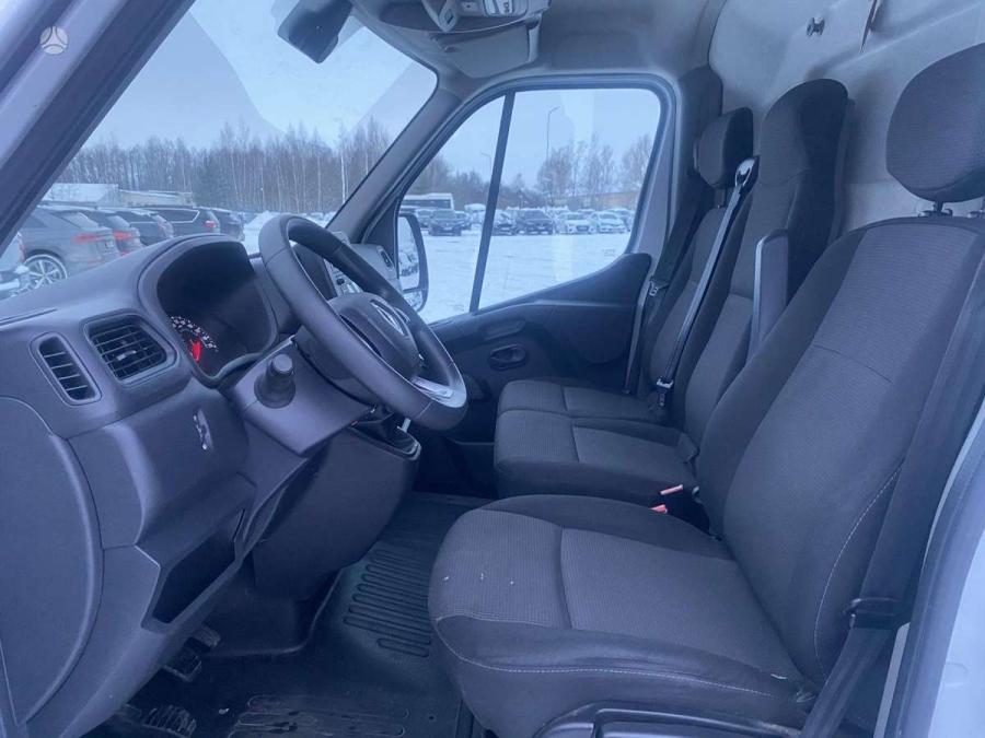 White Renault Master 2021 in Vilnius, with an engine capacity of 0.00 L and mileage of 0 thousand km for 15125 €, photo 5 on AUTOMOTO.COM.LV