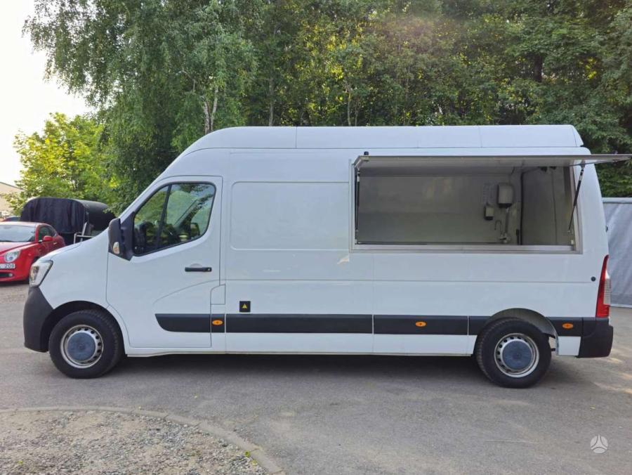 White Renault Master 2021 in Vilnius, with an engine capacity of 2.30 L and mileage of 3 thousand km for 35695 €, photo 6 on AUTOMOTO.COM.LV