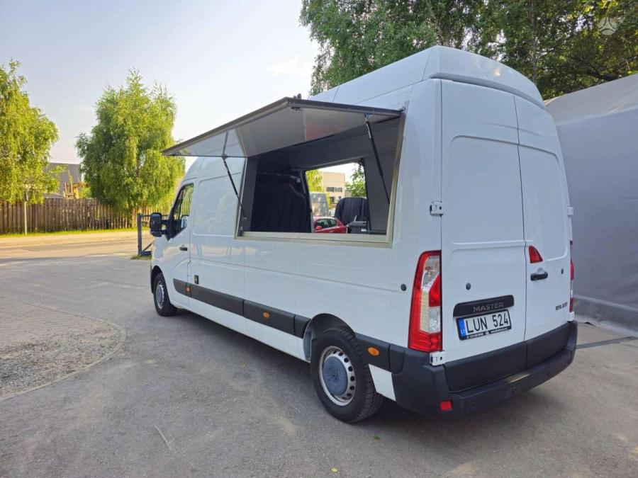 White Renault Master 2021 in Vilnius, with an engine capacity of 2.30 L and mileage of 3 thousand km for 35695 €, photo 7 on AUTOMOTO.COM.LV