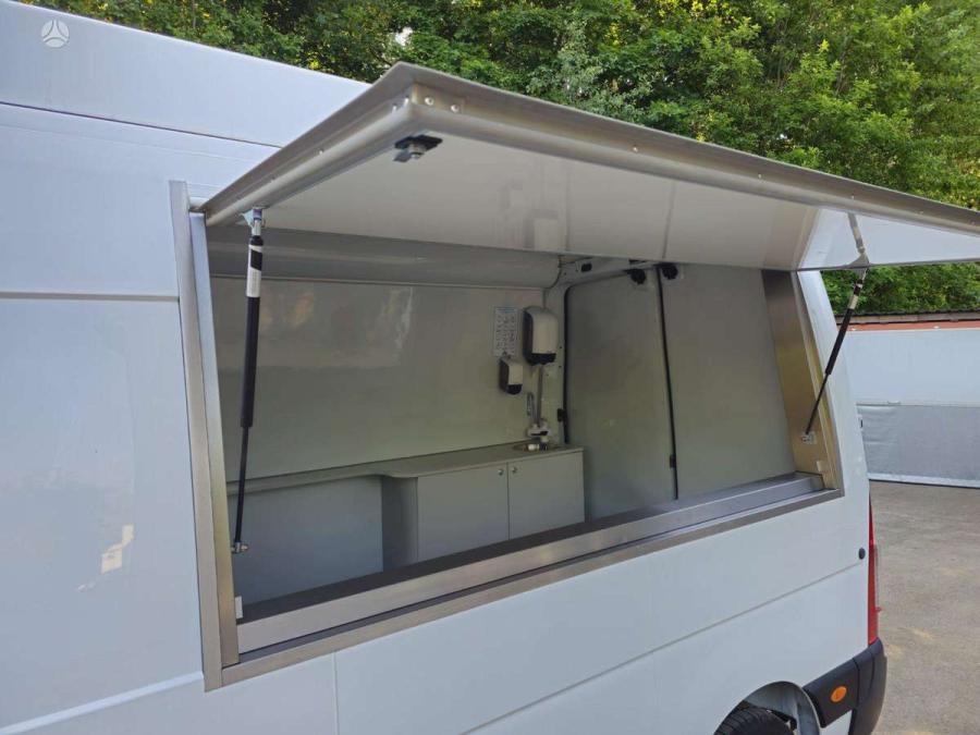White Renault Master 2021 in Vilnius, with an engine capacity of 2.30 L and mileage of 3 thousand km for 35695 €, photo 8 on AUTOMOTO.COM.LV