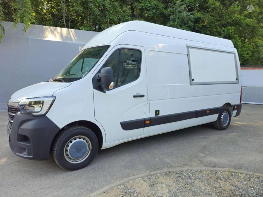 White Renault Master 2021 in Vilnius, with an engine capacity of 2.30 L and mileage of 3 thousand km for 35695 €, photo 11 on AUTOMOTO.COM.LV