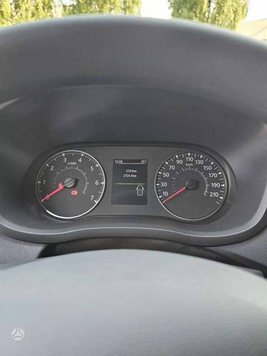 White Renault Master 2021 in Vilnius, with an engine capacity of 2.30 L and mileage of 3 thousand km for 35695 €, photo 18 on AUTOMOTO.COM.LV