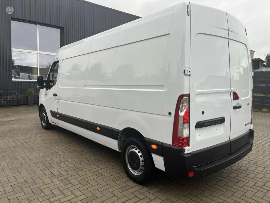 Balts Renault Master 2021 Tauragė, ar dzinēja tilpumu 2.30 L un nobraukumu 180 tūkst. km par 11500 €, foto 4 vietnē AUTOMOTO.COM.LV
