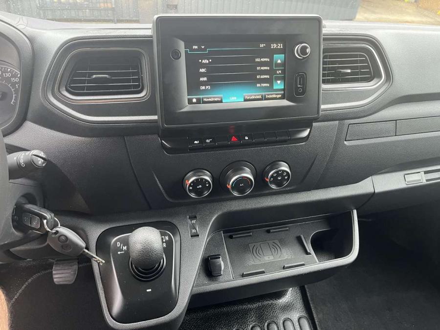 Balts Renault Master 2021 Tauragė, ar dzinēja tilpumu 2.30 L un nobraukumu 180 tūkst. km par 11500 €, foto 16 vietnē AUTOMOTO.COM.LV