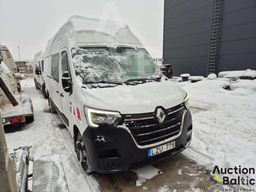 White Renault Master 2021 in Kaunas, with an engine capacity of 2.30 L and mileage of 175 thousand km for 12100 €, photo 1 on AUTOMOTO.COM.LV