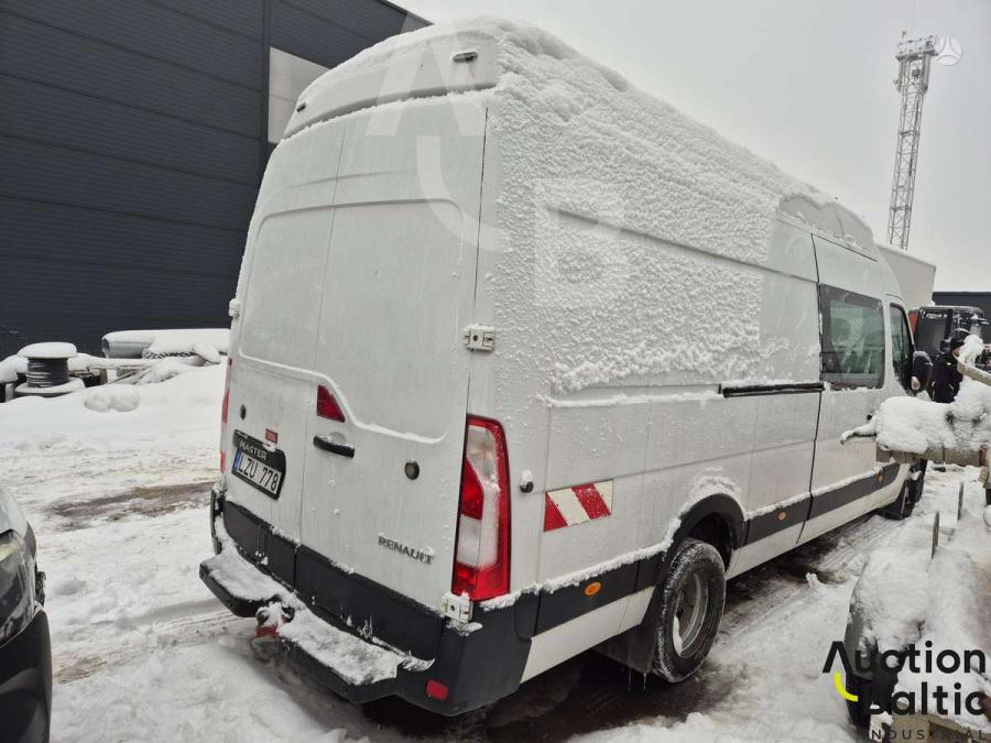 White Renault Master 2021 in Kaunas, with an engine capacity of 2.30 L and mileage of 175 thousand km for 12100 €, photo 4 on AUTOMOTO.COM.LV