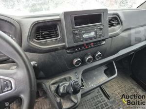 White Renault Master 2021 in Kaunas, with an engine capacity of 2.30 L and mileage of 175 thousand km for 12100 €, photo 9 on AUTOMOTO.COM.LV
