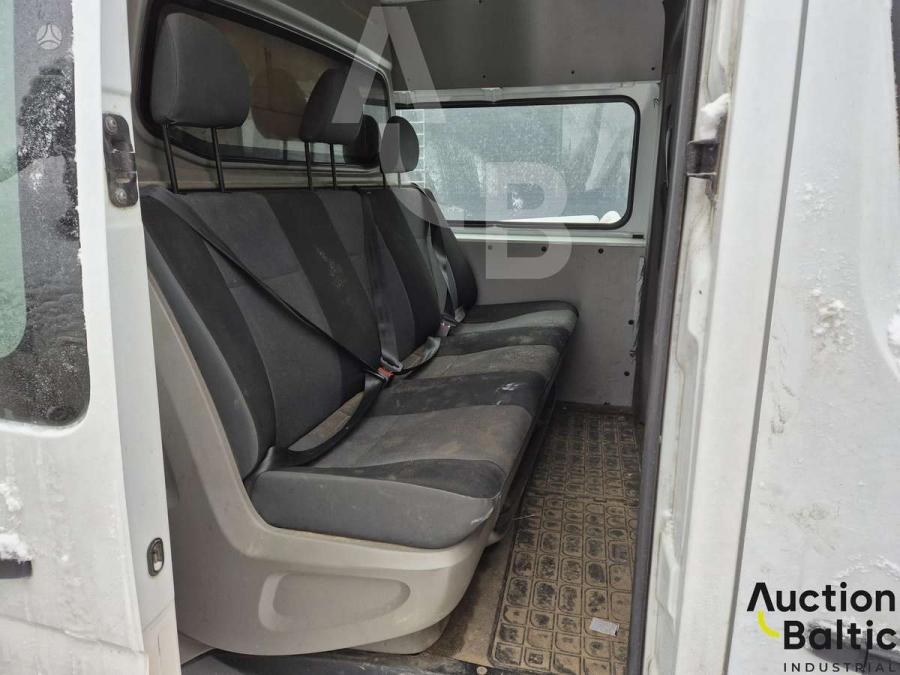 White Renault Master 2021 in Kaunas, with an engine capacity of 2.30 L and mileage of 175 thousand km for 12100 €, photo 11 on AUTOMOTO.COM.LV