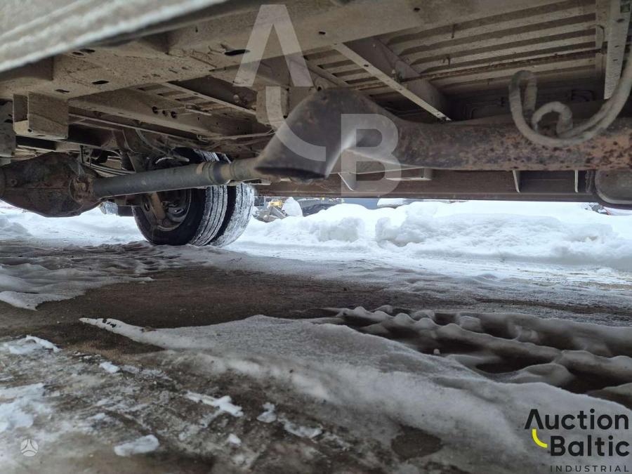 White Renault Master 2021 in Kaunas, with an engine capacity of 2.30 L and mileage of 175 thousand km for 12100 €, photo 18 on AUTOMOTO.COM.LV