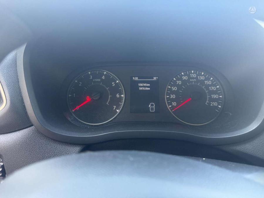 White Renault Master 2021 in Siauliai, with an engine capacity of 2.30 L and mileage of 559 thousand km for 11000 €, photo 6 on AUTOMOTO.COM.LV