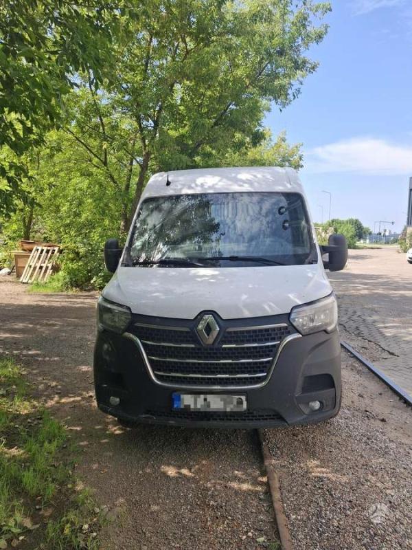 White Renault Master 2021 in Vilnius, with an engine capacity of 2.30 L and mileage of 324 thousand km for 9600 €, photo 1 on AUTOMOTO.COM.LV