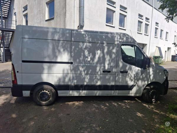 White Renault Master 2021 in Vilnius, with an engine capacity of 2.30 L and mileage of 324 thousand km for 9600 €, photo 2 on AUTOMOTO.COM.LV
