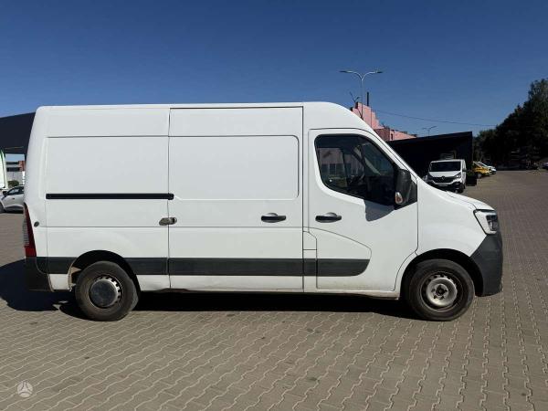 White Renault Master 2021 in Kaunas, with an engine capacity of 2.30 L and mileage of 215 thousand km for 7250 €, photo 10 on AUTOMOTO.COM.LV