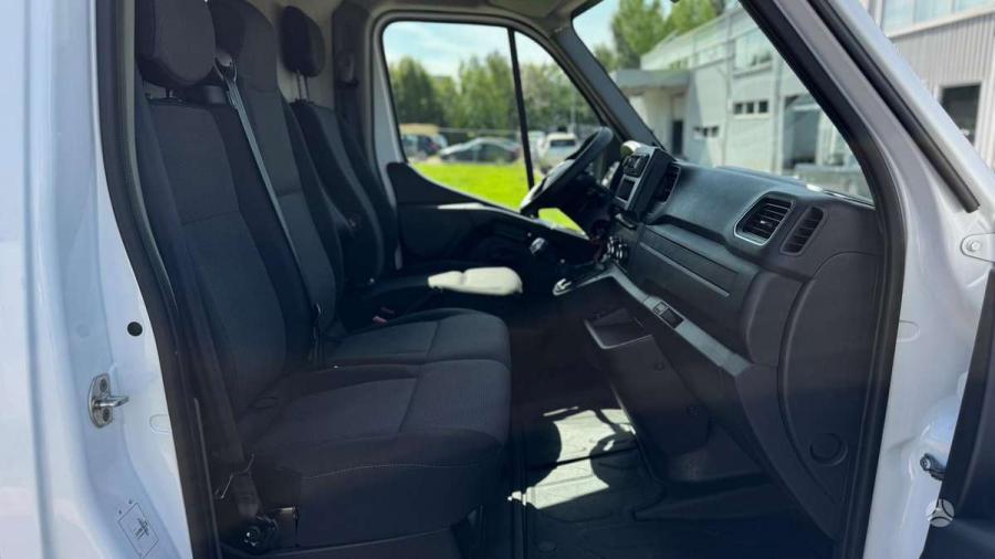 White Renault Master 2021 in Riga, with an engine capacity of 2.30 L and mileage of 170 thousand km for 13490 €, photo 15 on AUTOMOTO.COM.LV