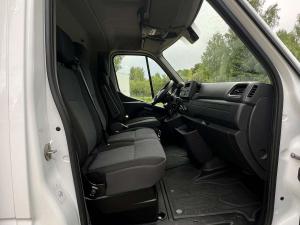 White Renault Master 2021 in Riga, with an engine capacity of 2.30 L and mileage of 178 thousand km for 16000 €, photo 14 on AUTOMOTO.COM.LV