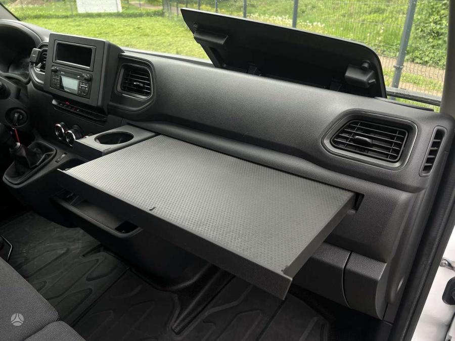 White Renault Master 2021 in Riga, with an engine capacity of 2.30 L and mileage of 178 thousand km for 16000 €, photo 16 on AUTOMOTO.COM.LV