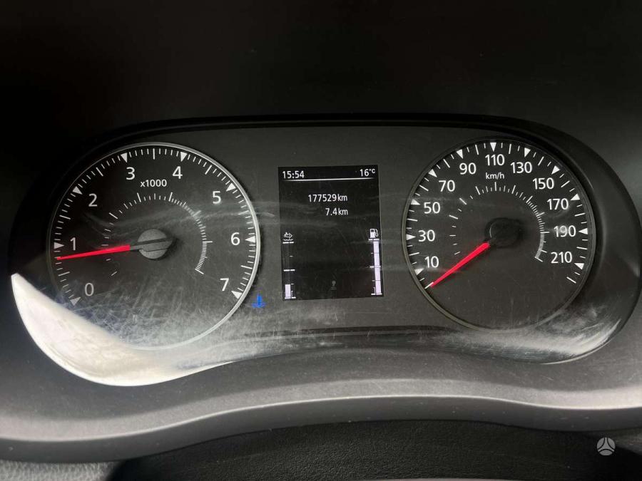 White Renault Master 2021 in Riga, with an engine capacity of 2.30 L and mileage of 178 thousand km for 16000 €, photo 17 on AUTOMOTO.COM.LV