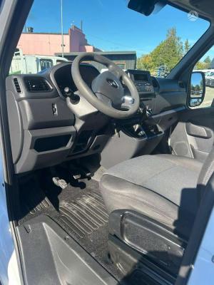White Renault Master 2021 in Kaunas, with an engine capacity of 2.30 L and mileage of 200 thousand km for 6950 €, photo 10 on AUTOMOTO.COM.LV