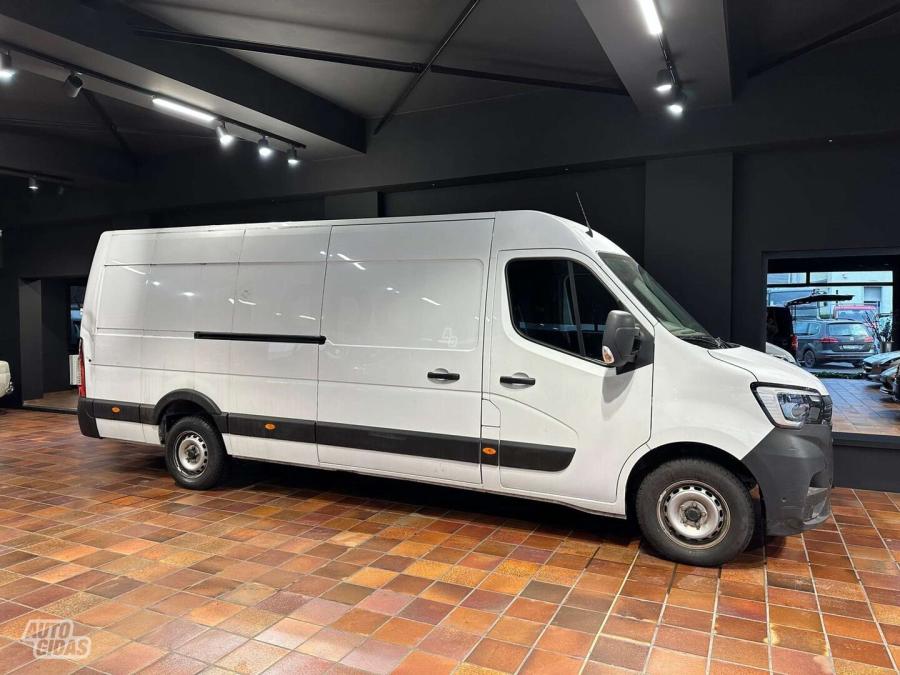 White Renault Master 2022 in Kaunas, with an engine capacity of 2.30 L and mileage of 75 thousand km for 30177 €, photo 1 on AUTOMOTO.COM.LV