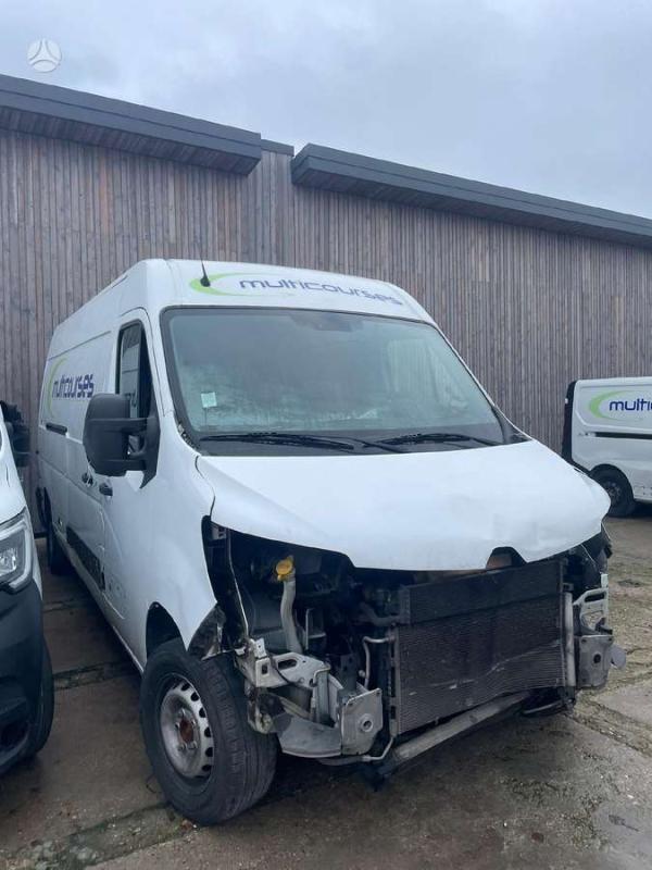 White Renault Master 2022 in Kaunas, with an engine capacity of 2.30 L and mileage of 200 thousand km for 4550 €, photo 1 on AUTOMOTO.COM.LV