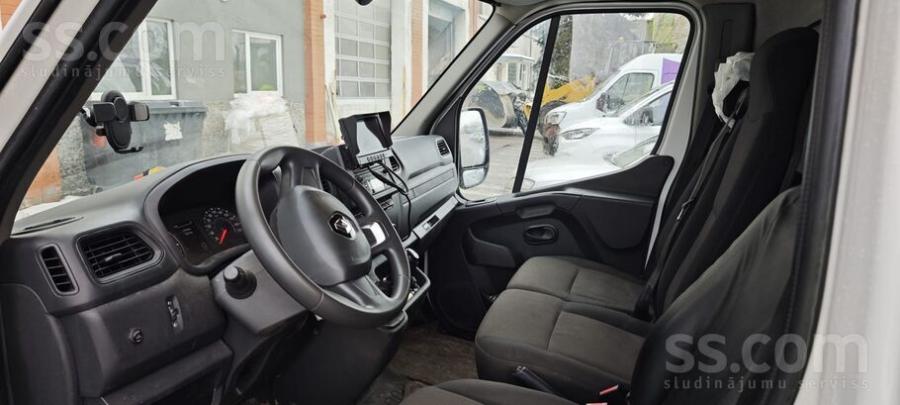 White Renault Master 2022 in Riga, with an engine capacity of 2.30 L and mileage of 116 thousand km for 17990 €, photo 7 on AUTOMOTO.COM.LV