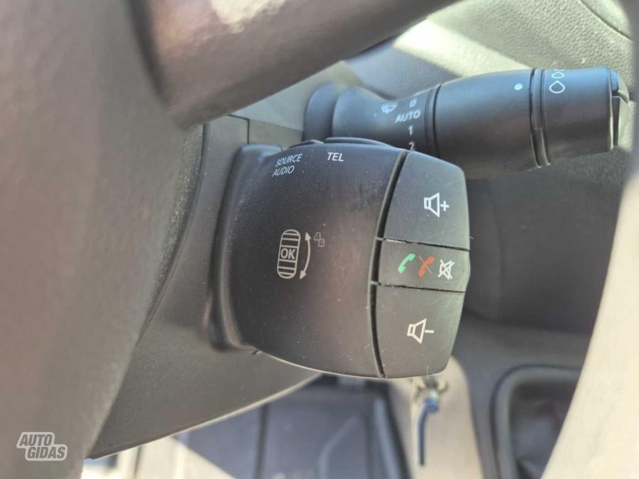 White Renault Master 2022 in Vilnius, with an engine capacity of 2.30 L and mileage of 125 thousand km for 18900 €, photo 11 on AUTOMOTO.COM.LV
