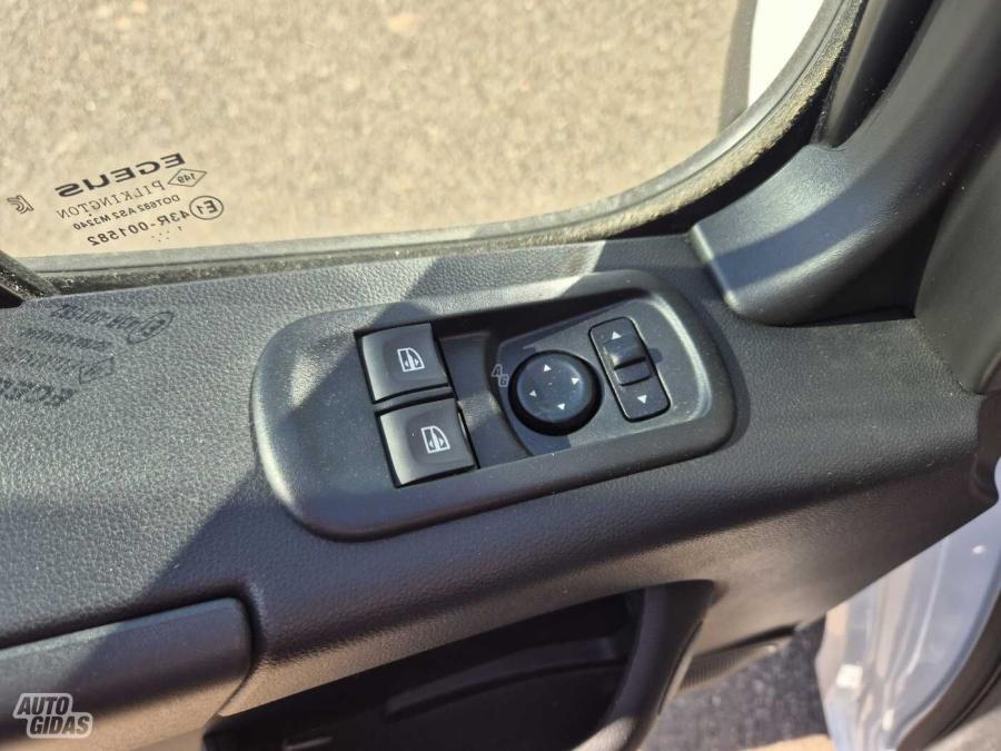 White Renault Master 2022 in Vilnius, with an engine capacity of 2.30 L and mileage of 125 thousand km for 18900 €, photo 14 on AUTOMOTO.COM.LV