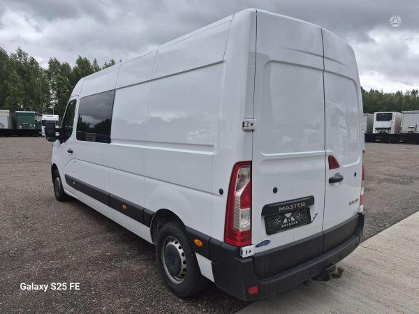 White Renault Master 2022 in Vilnius, with an engine capacity of 2.30 L and mileage of 441 thousand km for 14399 €, photo 5 on AUTOMOTO.COM.LV