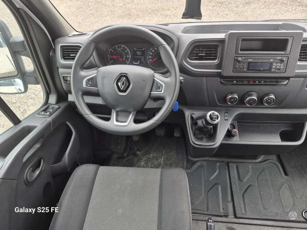 White Renault Master 2022 in Vilnius, with an engine capacity of 2.30 L and mileage of 441 thousand km for 14399 €, photo 6 on AUTOMOTO.COM.LV