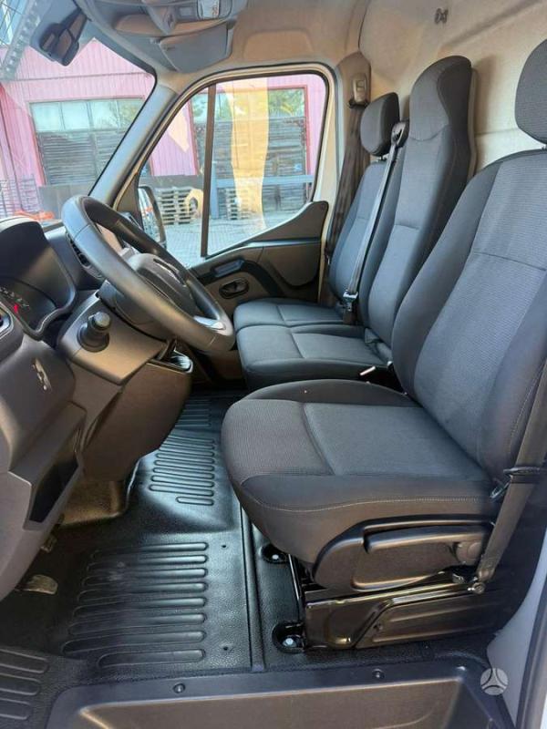 White Renault Master 2022 in Kaunas, with an engine capacity of 2.30 L and mileage of 261 thousand km for 9450 €, photo 7 on AUTOMOTO.COM.LV