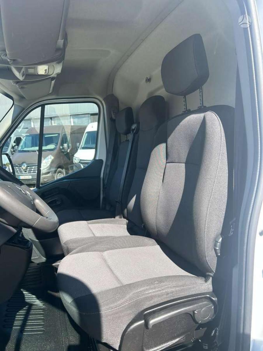 Balts Renault Master 2022 Kauņa, ar dzinēja tilpumu 2.30 L un nobraukumu 196 tūkst. km par 7900 €, foto 12 vietnē AUTOMOTO.COM.LV