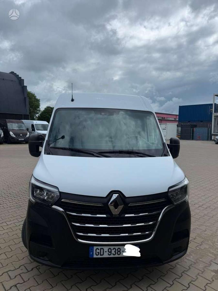 White Renault Master 2022 in Kaunas, with an engine capacity of 2.30 L and mileage of 233 thousand km for 8760 €, photo 7 on AUTOMOTO.COM.LV