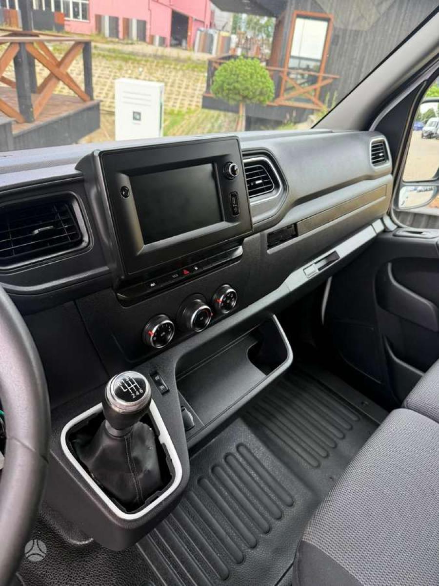 White Renault Master 2022 in Kaunas, with an engine capacity of 2.30 L and mileage of 233 thousand km for 8760 €, photo 16 on AUTOMOTO.COM.LV
