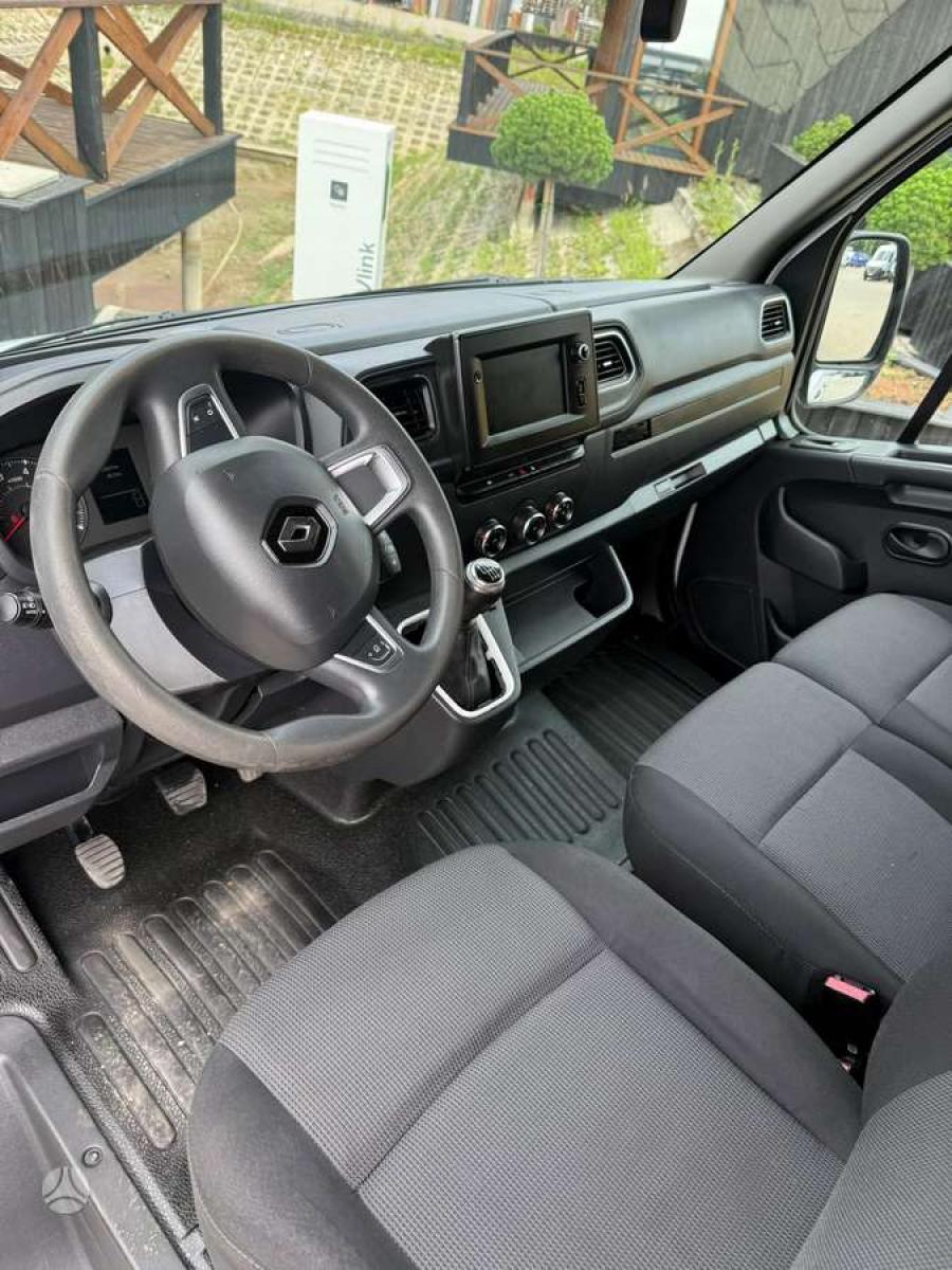 White Renault Master 2022 in Kaunas, with an engine capacity of 2.30 L and mileage of 233 thousand km for 8760 €, photo 17 on AUTOMOTO.COM.LV
