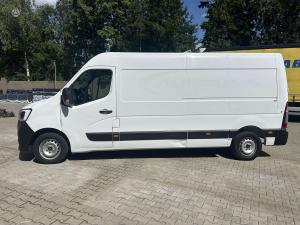 White Renault Master 2022 in Kaunas, with an engine capacity of 2.30 L and mileage of 221 thousand km for 7900 €, photo 3 on AUTOMOTO.COM.LV