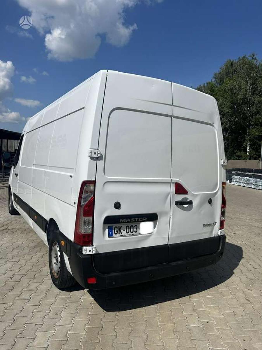 White Renault Master 2022 in Kaunas, with an engine capacity of 2.30 L and mileage of 221 thousand km for 7900 €, photo 7 on AUTOMOTO.COM.LV