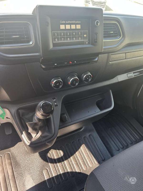 Balts Renault Master 2022 Kauņa, ar dzinēja tilpumu 2.30 L un nobraukumu 221 tūkst. km par 7900 €, foto 9 vietnē AUTOMOTO.COM.LV