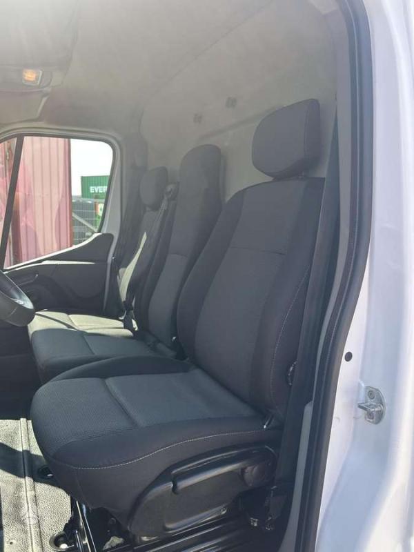Balts Renault Master 2022 Kauņa, ar dzinēja tilpumu 2.30 L un nobraukumu 211 tūkst. km par 7950 €, foto 9 vietnē AUTOMOTO.COM.LV