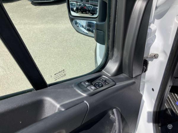 White Renault Master 2022 in Taurage, with an engine capacity of 2.30 L and mileage of 44 thousand km for 19700 €, photo 10 on AUTOMOTO.COM.LV