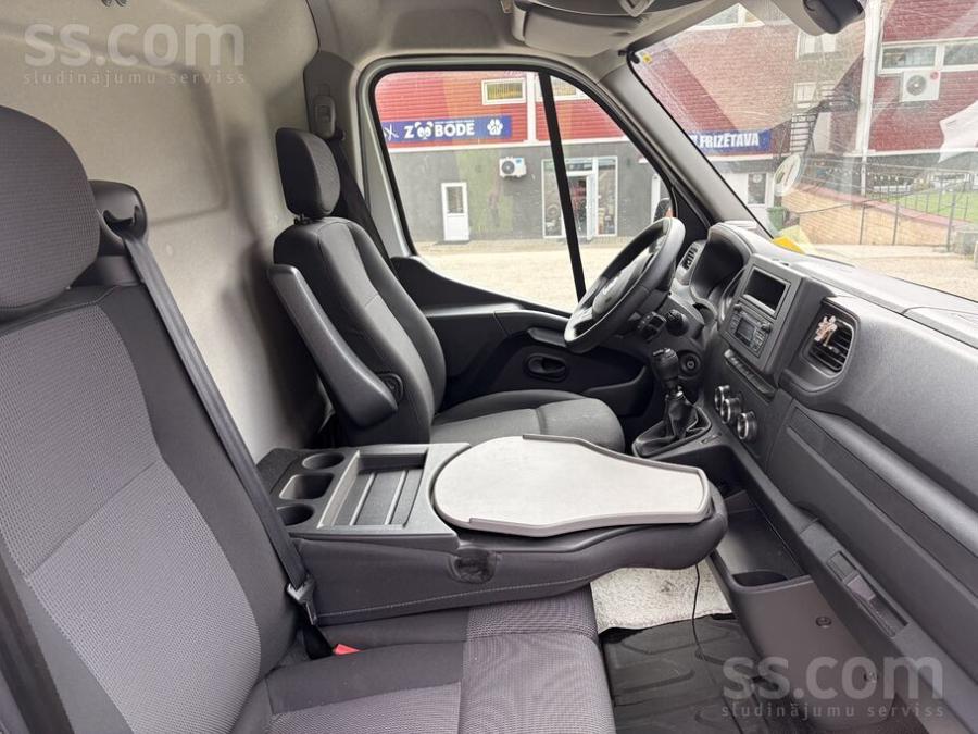 Balts Renault Master 2022 Bauska, ar dzinēja tilpumu 2.30 L un nobraukumu 60 tūkst. km par 25000 €, foto 9 vietnē AUTOMOTO.COM.LV