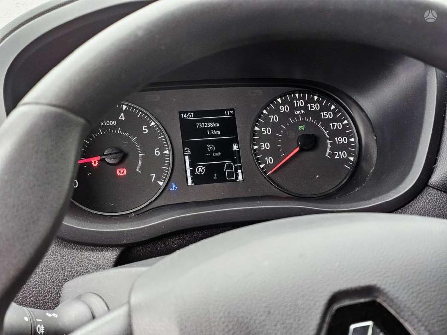 White Renault Master 2022 in Klaipeda, with an engine capacity of 2.30 L and mileage of 730 thousand km for 9900 €, photo 4 on AUTOMOTO.COM.LV