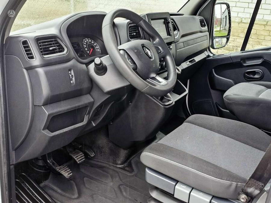 White Renault Master 2022 in Klaipeda, with an engine capacity of 2.30 L and mileage of 730 thousand km for 9900 €, photo 5 on AUTOMOTO.COM.LV