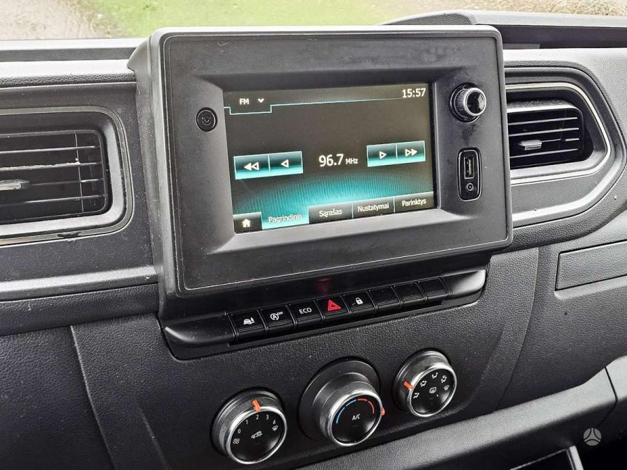 White Renault Master 2022 in Klaipeda, with an engine capacity of 2.30 L and mileage of 730 thousand km for 9900 €, photo 6 on AUTOMOTO.COM.LV